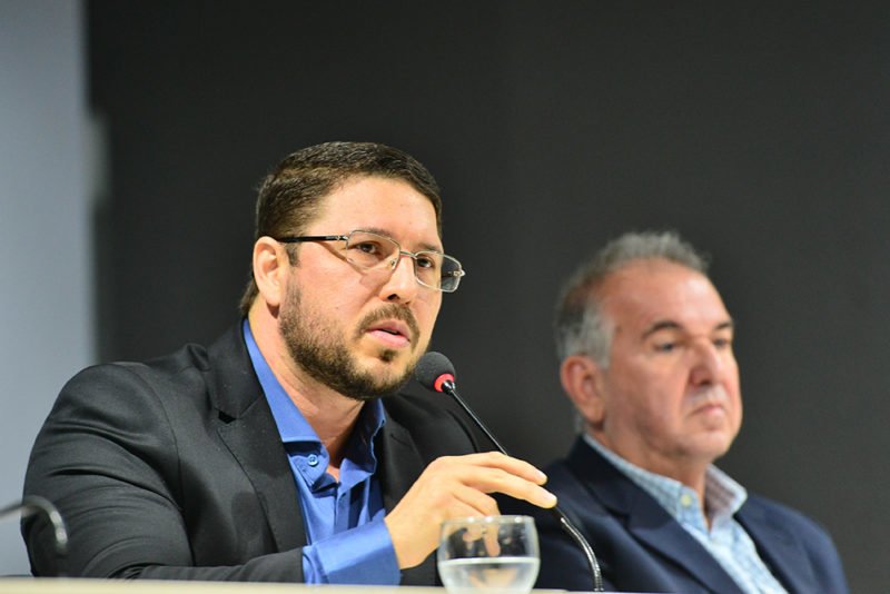 Carlos Almeida tem filiação ao PTB adiada - Direto ao Ponto